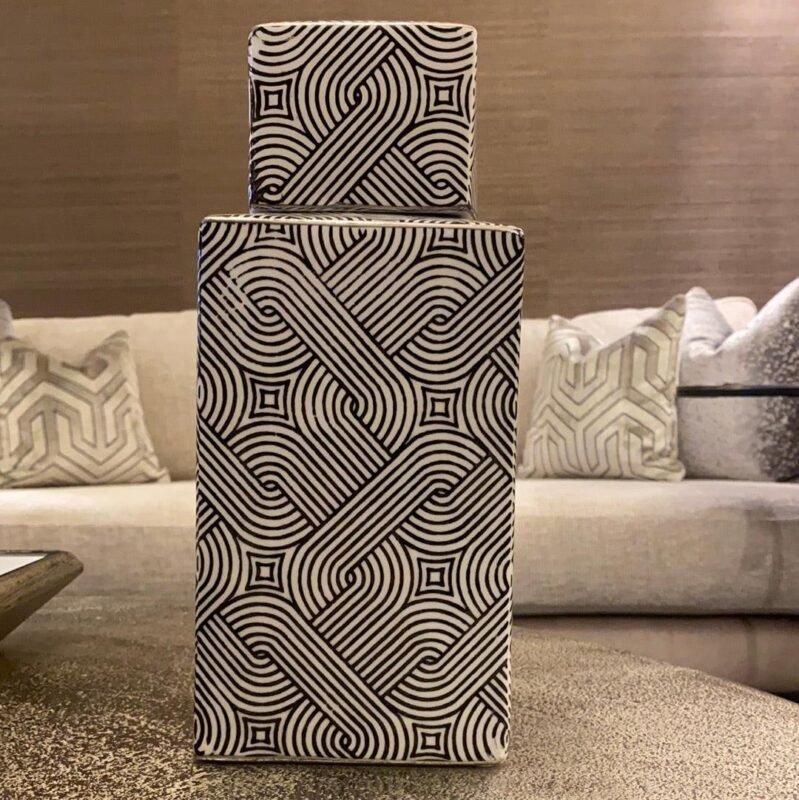 Swirl Cuboid Vase clearance offer - lshapeddesk.co.uk